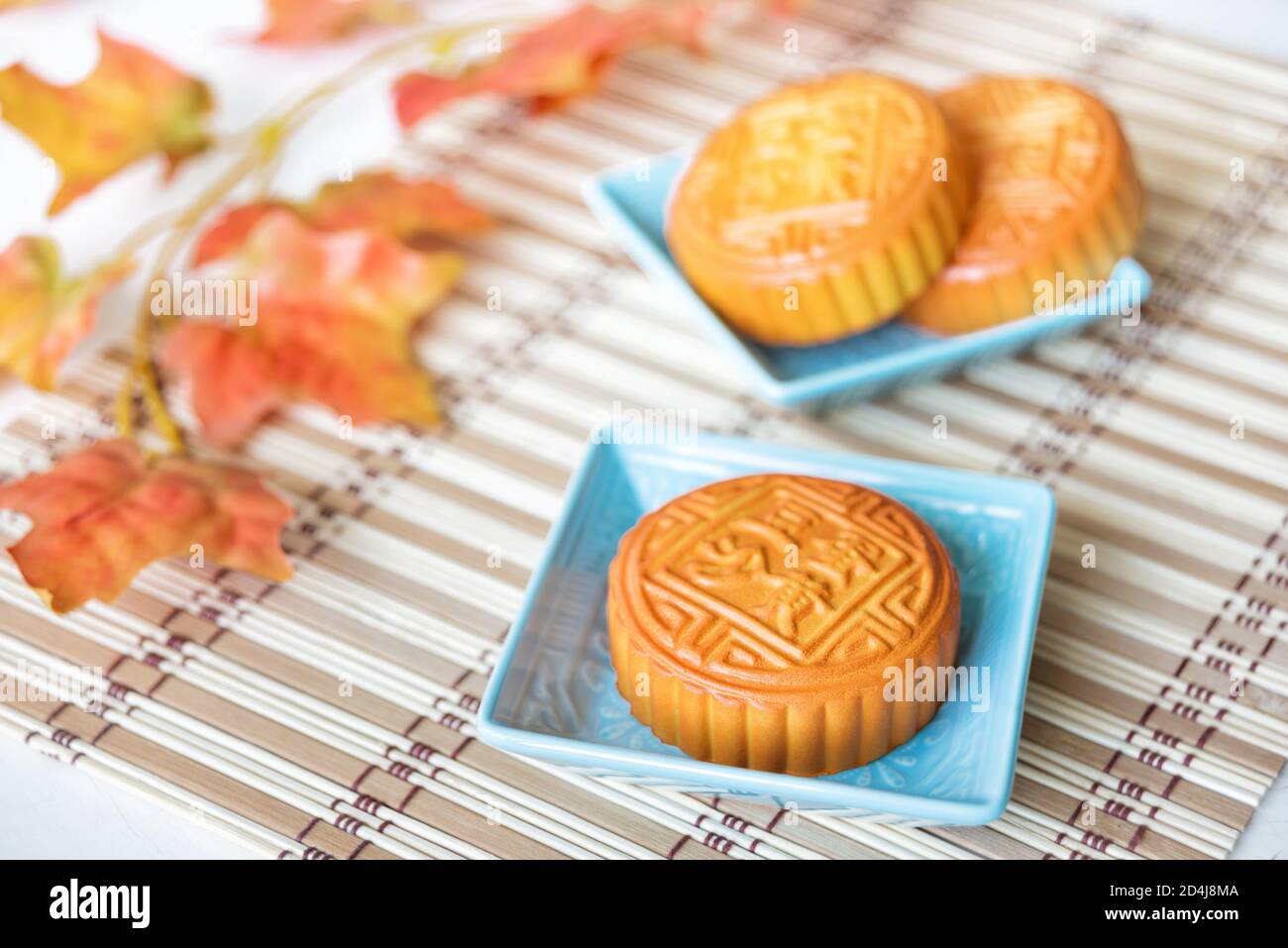 chinese-mid-autumn-festival-composition-traditional-chinese-moon-cakes