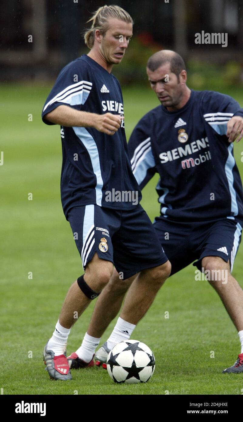 David beckham and zinedine zidane hi-res stock photography and images ...