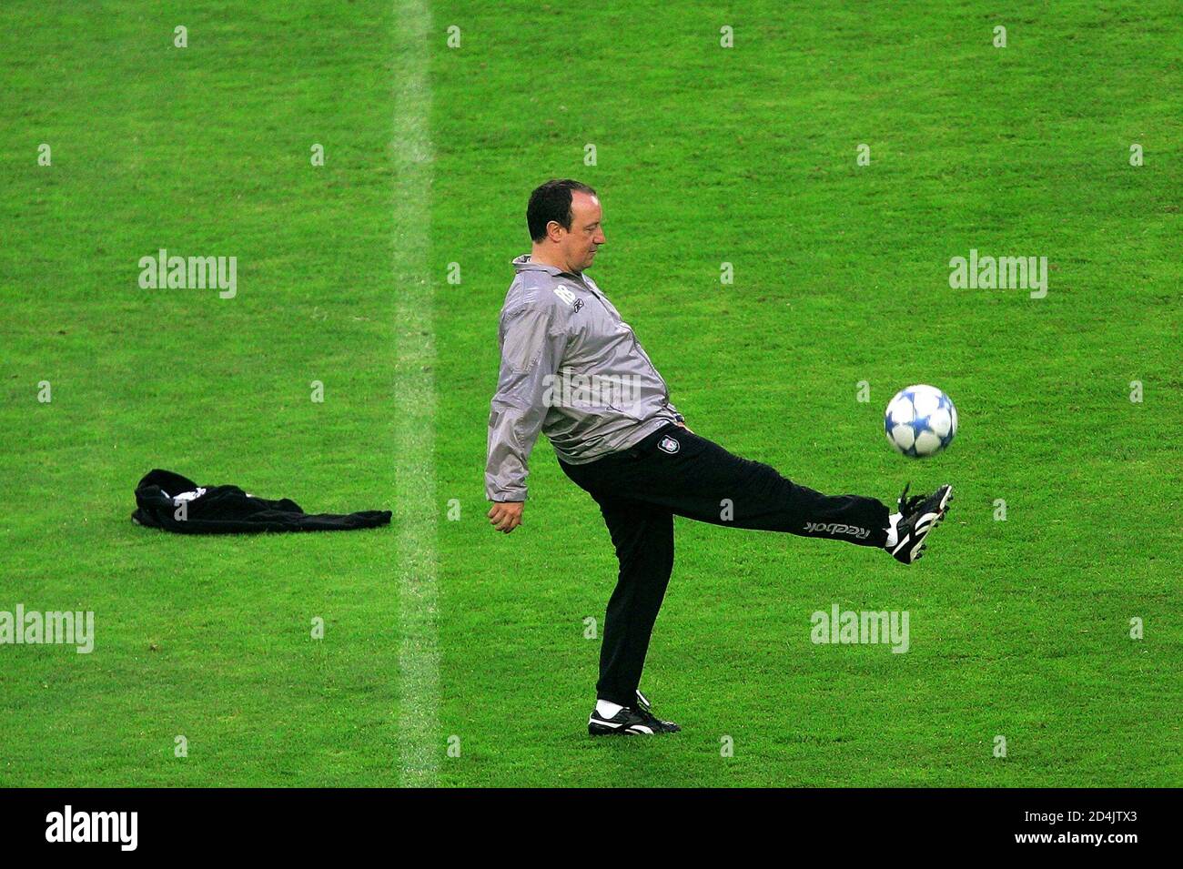 Rafael benitez istanbul hi-res stock photography and images - Alamy