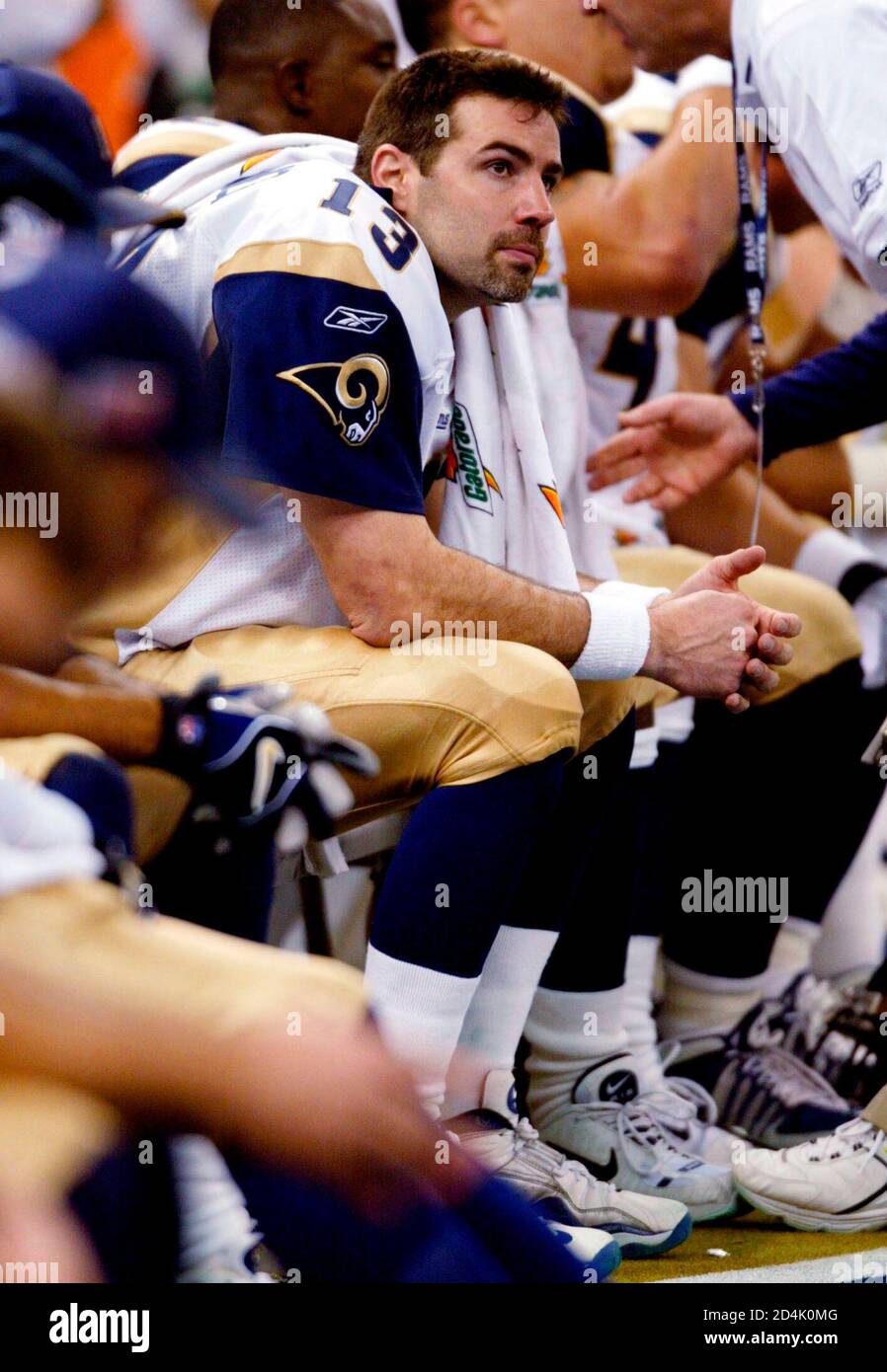 Kurt warner rams hi-res stock photography and images - Alamy