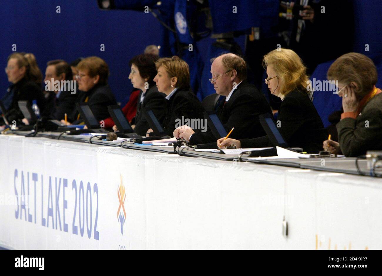 Dancing on ice judges hi-res stock photography and images - Alamy