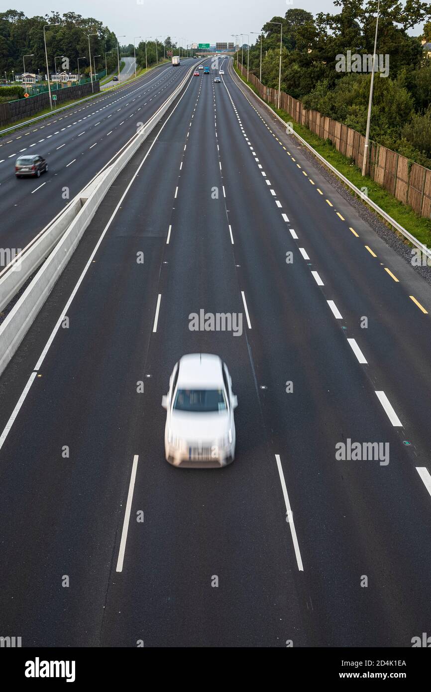 Traffic on the M7 motorway road at Johnstown in County Kildare, Ireland ...