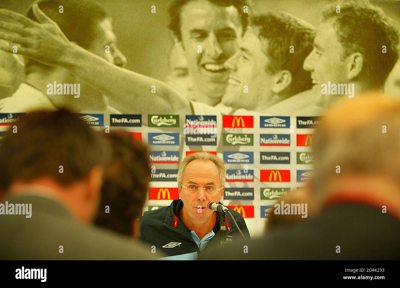 England football coach hi-res stock photography and images - Alamy