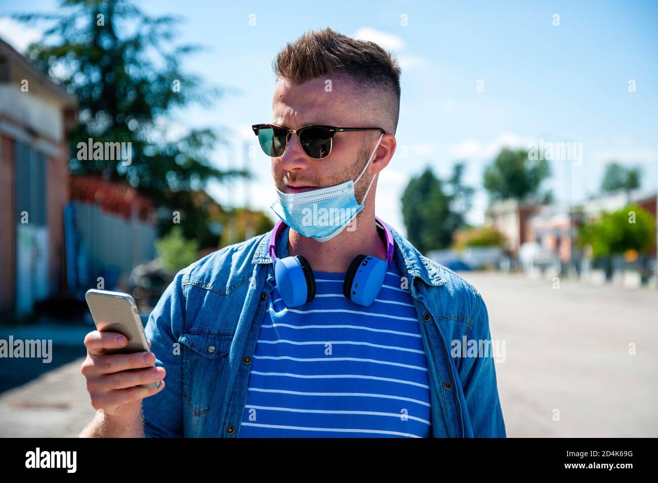 Cool young guy face mask hi-res stock photography and images - Alamy