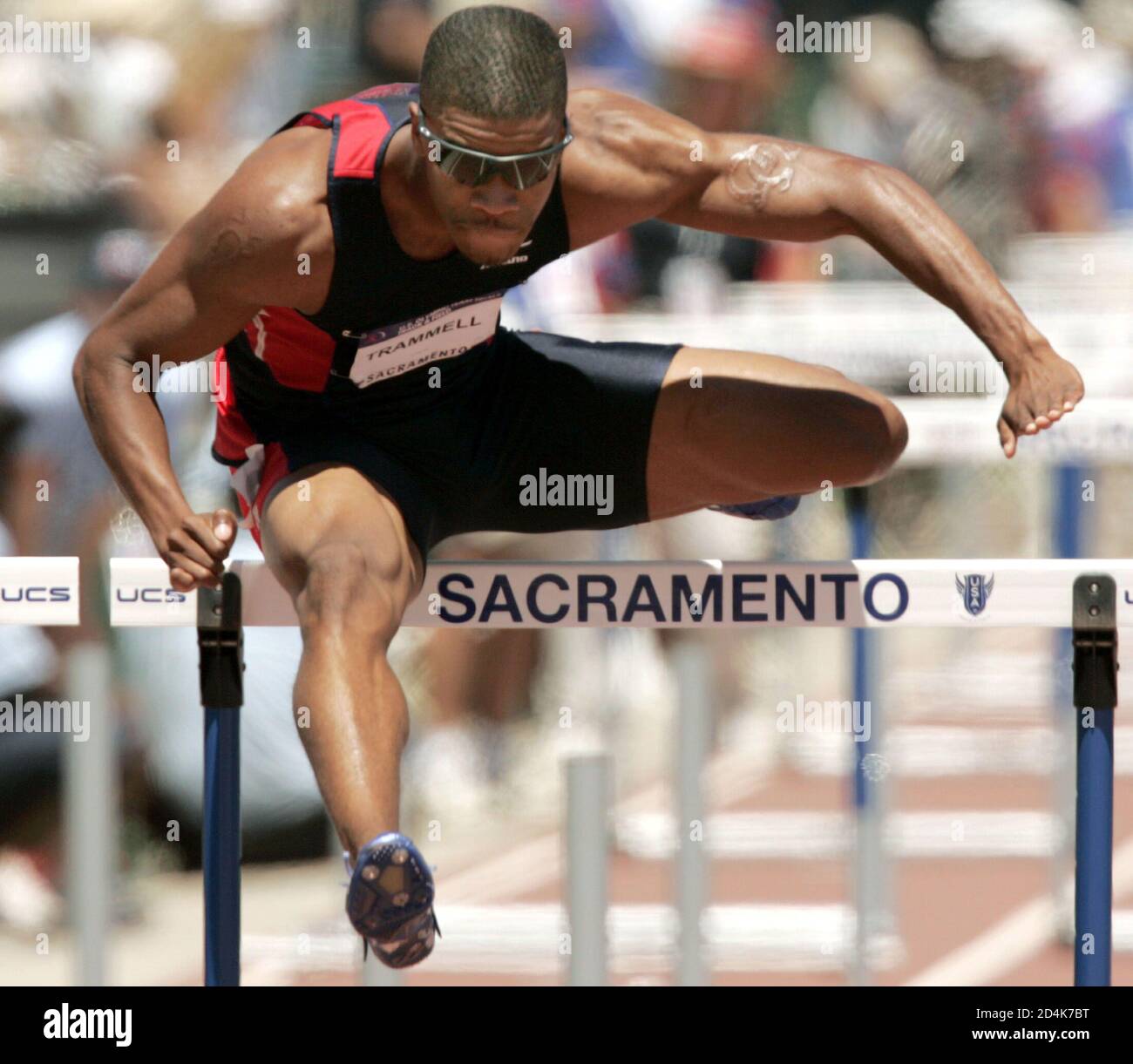 110 meter hurdles hi-res stock photography and images - Alamy