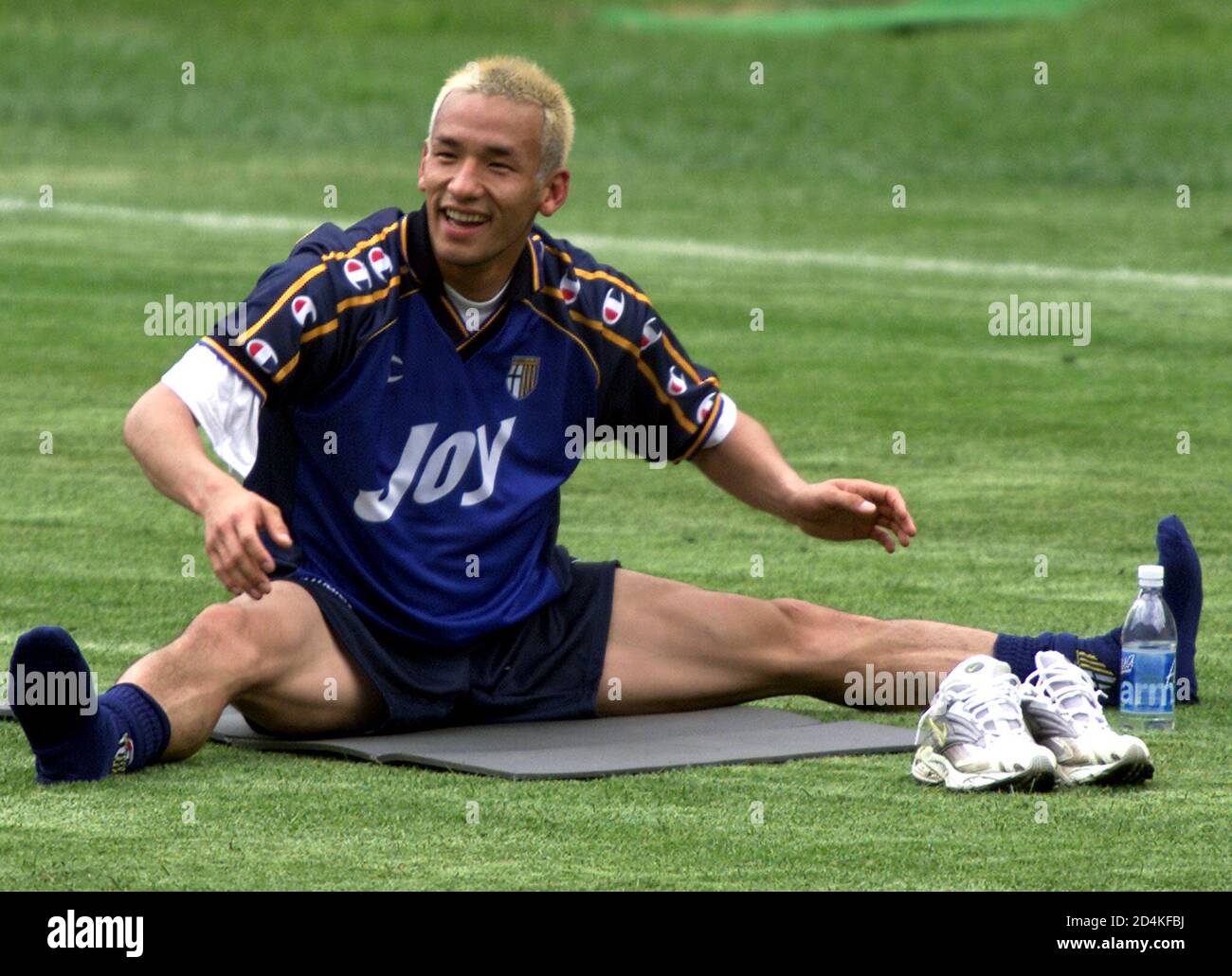 Hidetoshi nakata roma hi-res stock photography and images - Alamy