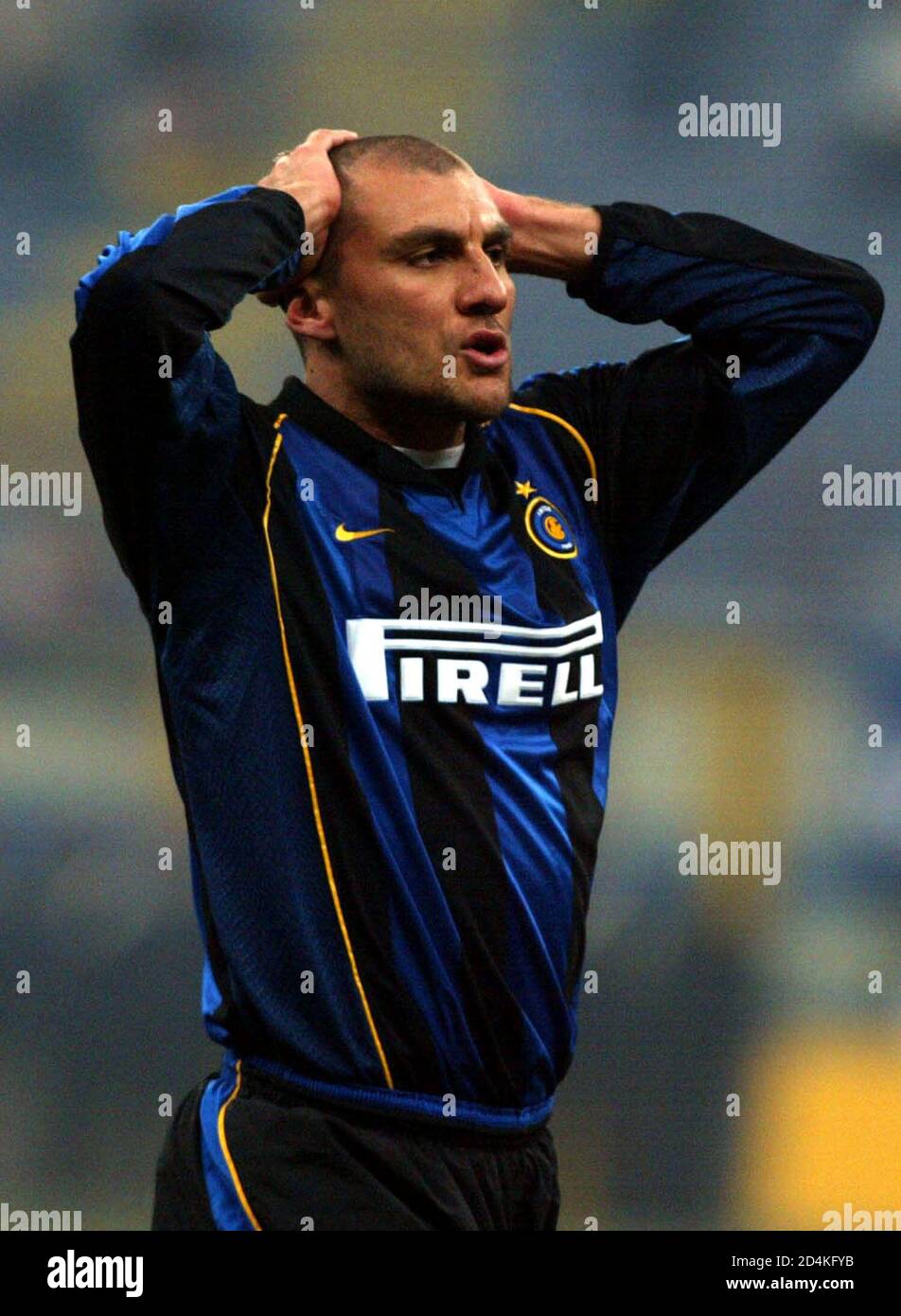 Christian vieri lazio hi-res stock photography and images - Alamy