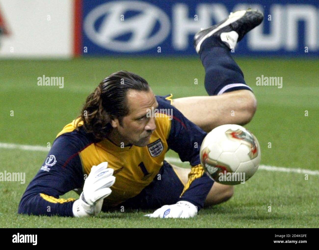 England goalkeeper hi-res stock photography and images - Alamy