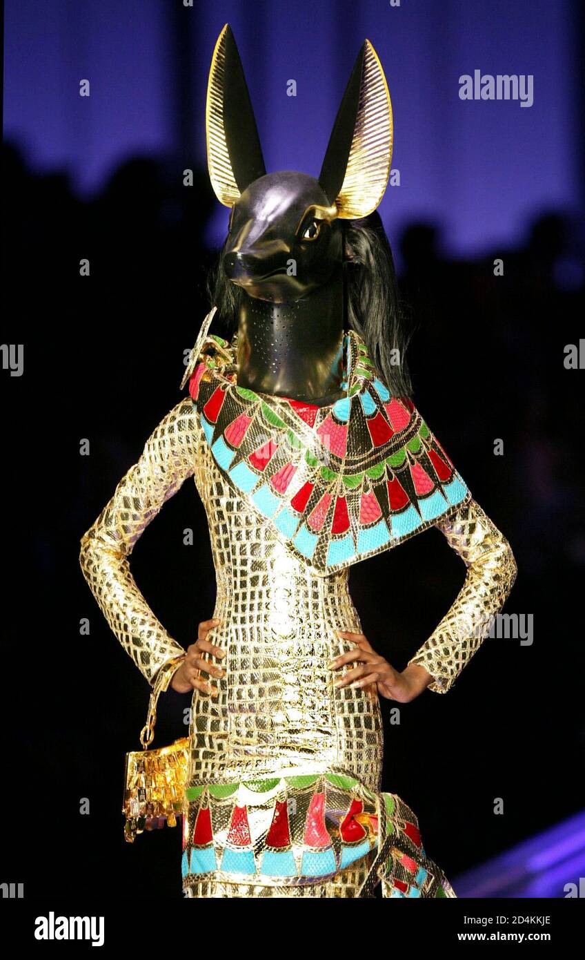 Christian dior by john galliano spring 2004 couture hi-res stock ...