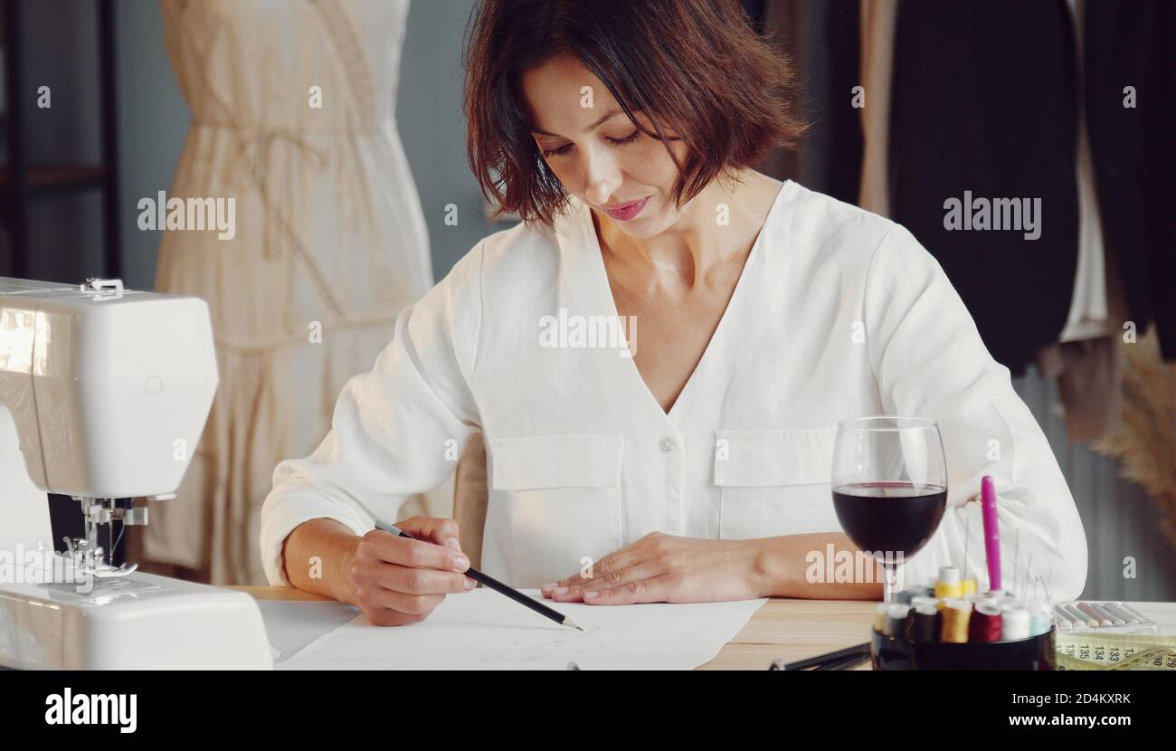 Fashion designer tools hi-res stock photography and images - Alamy