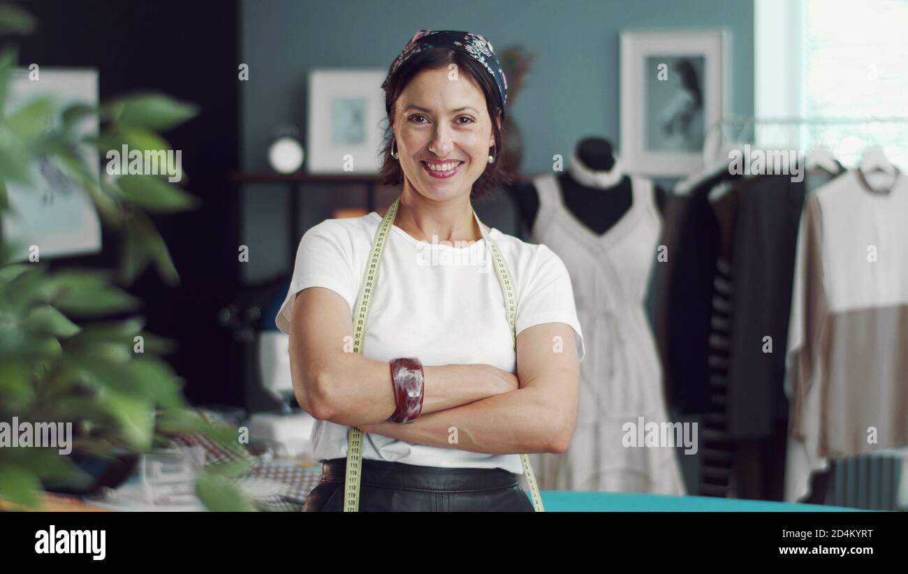 Sewing standing hi-res stock photography and images - Alamy