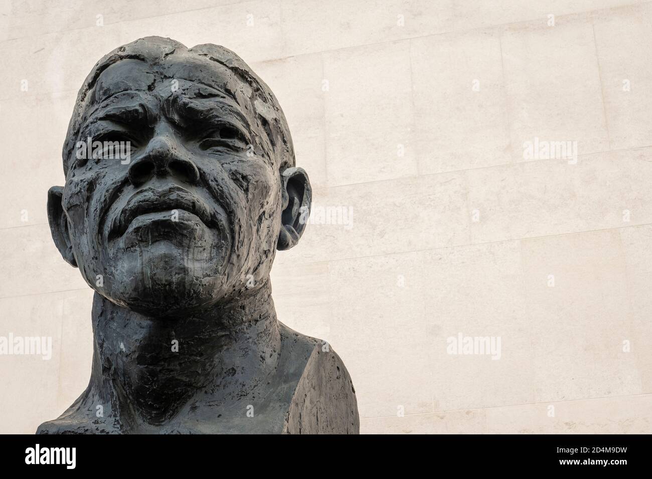 Mandela monument hi-res stock photography and images - Alamy