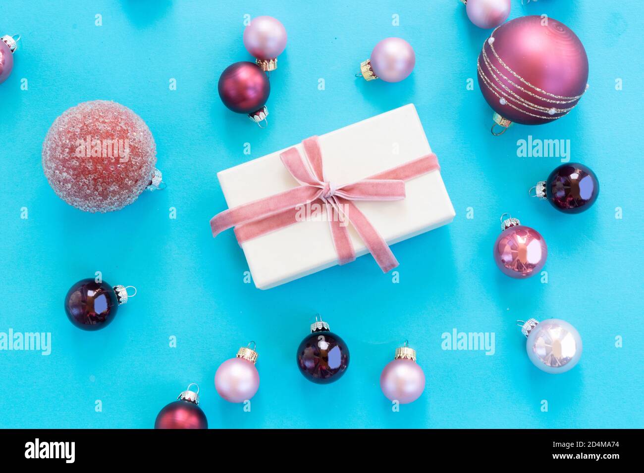 Christmas flat lay scene with golden decorations Stock Photo - Alamy