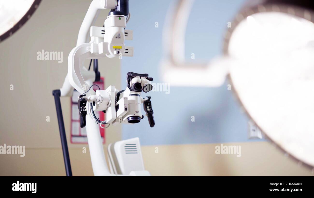 Microsurgery hi-res stock photography and images - Alamy