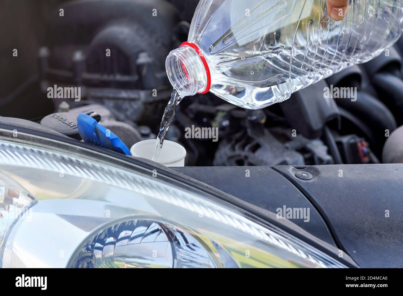 Distilled water hi-res stock photography and images - Alamy