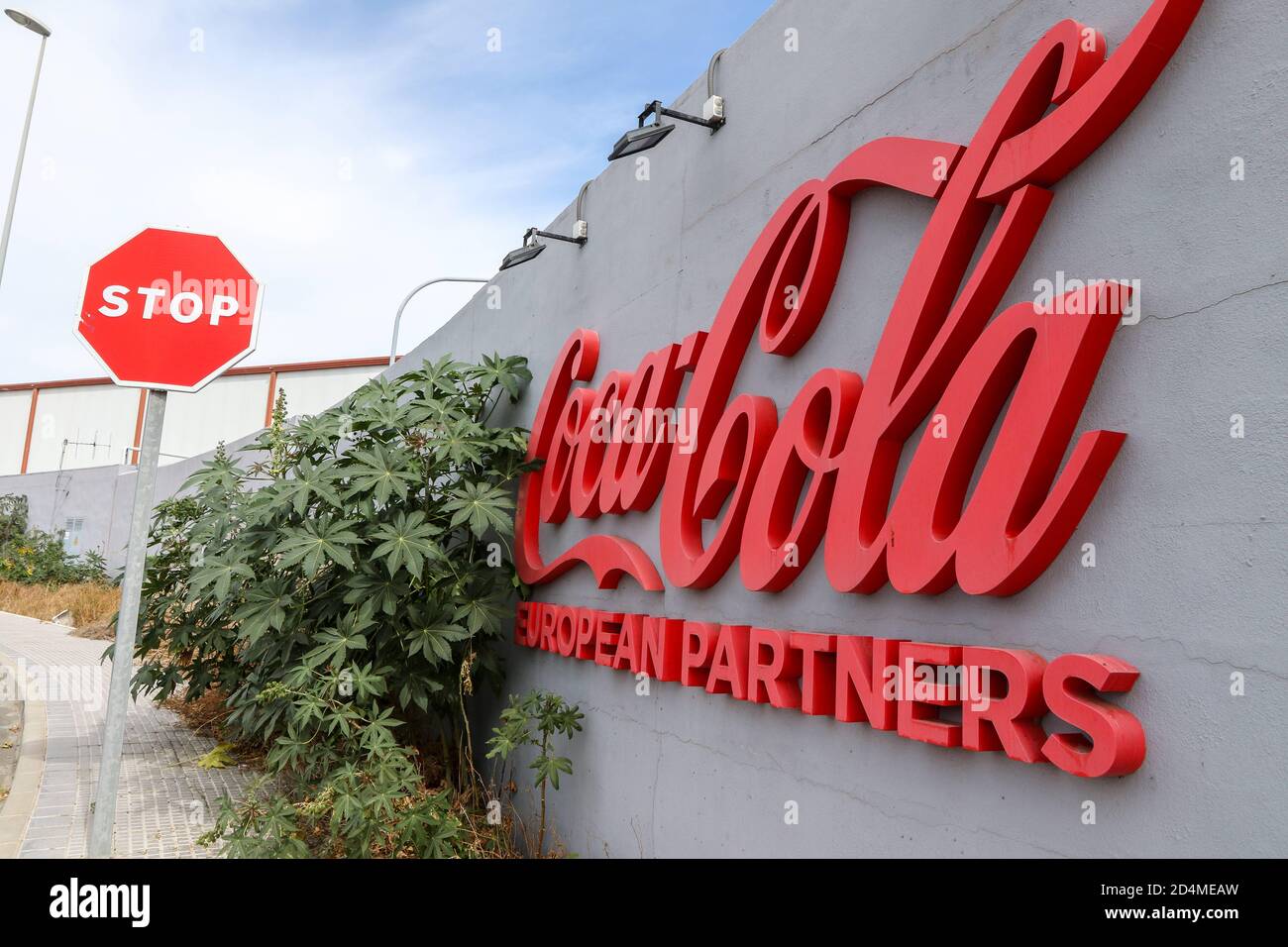 Cocacola factory hi-res stock photography and images - Alamy