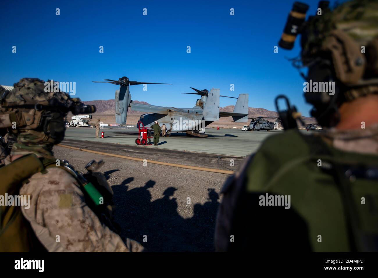 U.S. Marines with 3d Reconnaissance Battalion, attached to 4th Marine ...