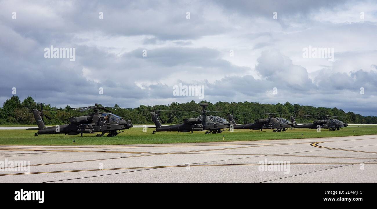 U.S. Army National Guard Soldiers with the 1-151st Attack ...
