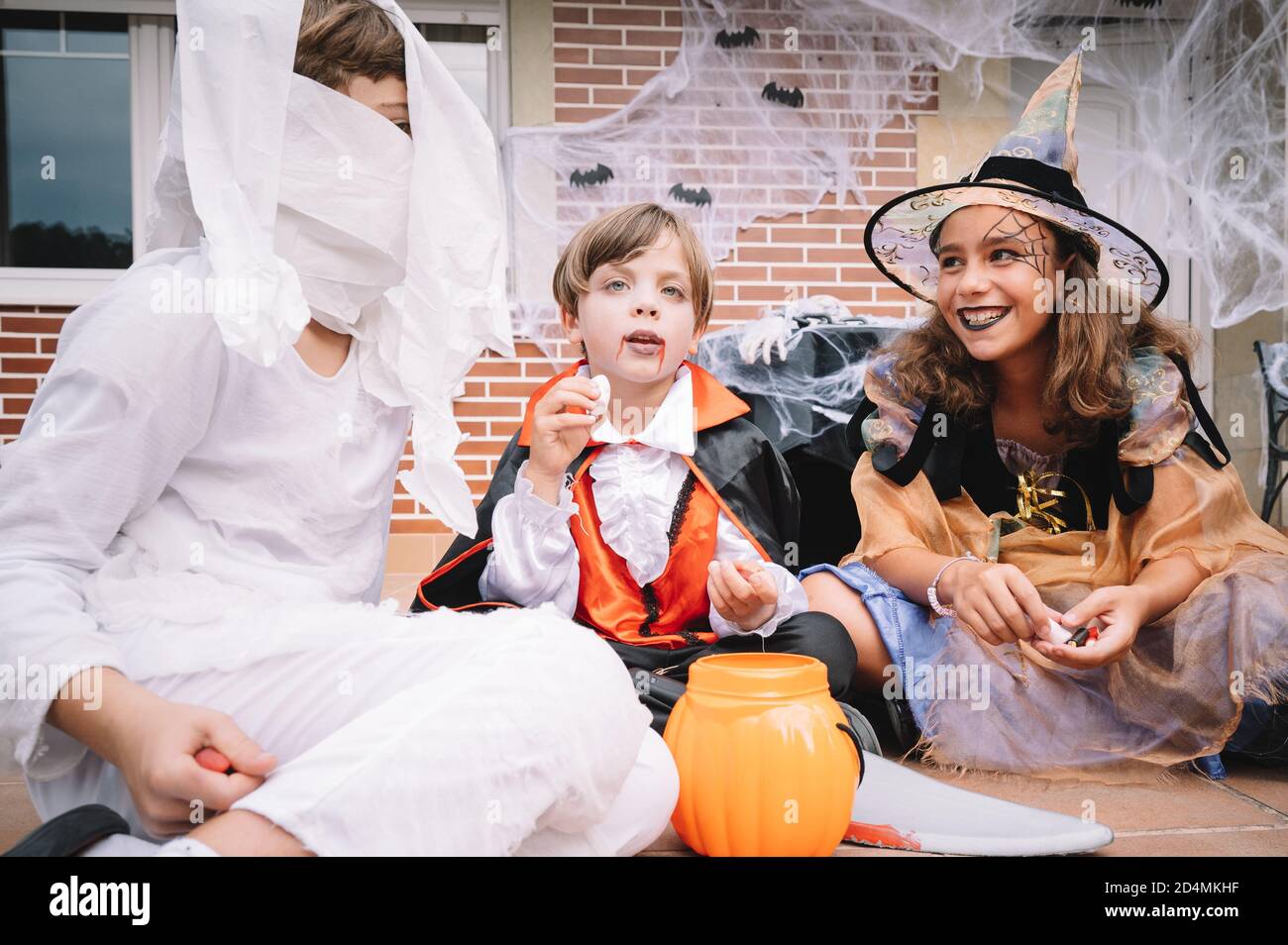 Catching candies hi-res stock photography and images - Alamy