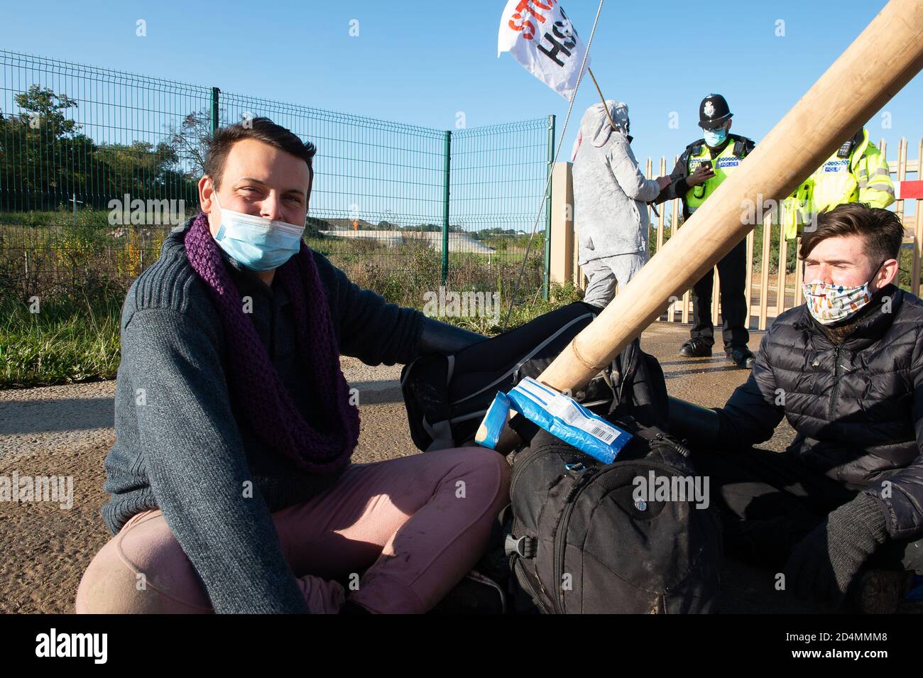 Arms locked together hi-res stock photography and images - Alamy