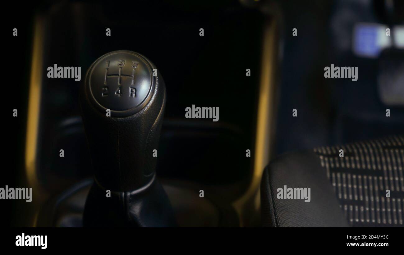 Close up of the gear lever on modern cars Stock Photo - Alamy