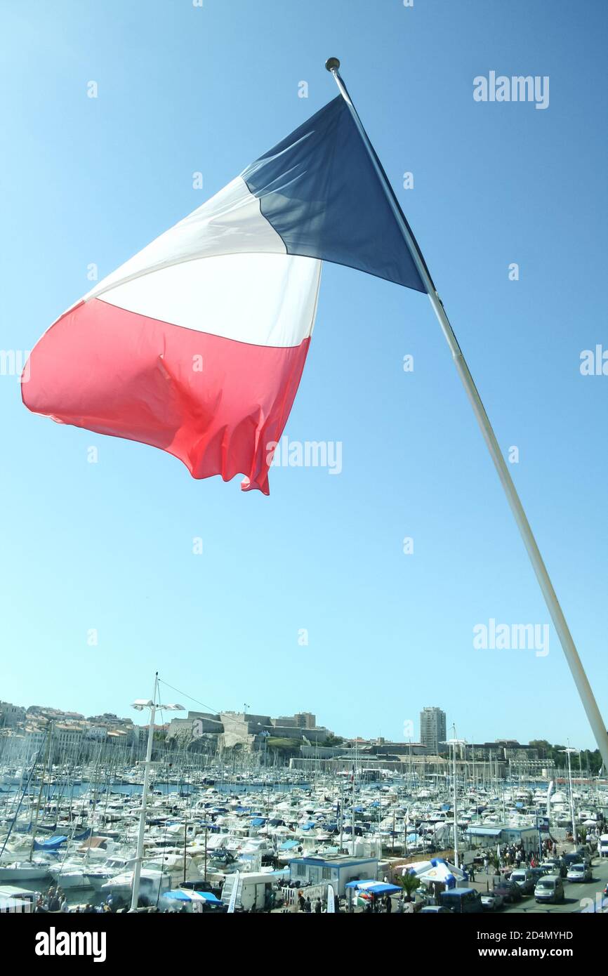 Drapeau de yacht hi-res stock photography and images - Alamy