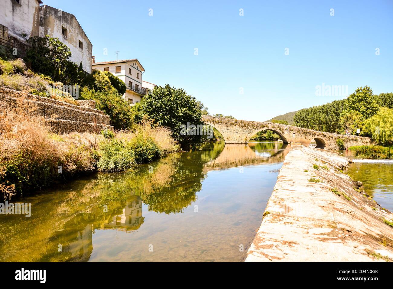 medieval romanesque bridge in Spain Stock Photo - Alamy