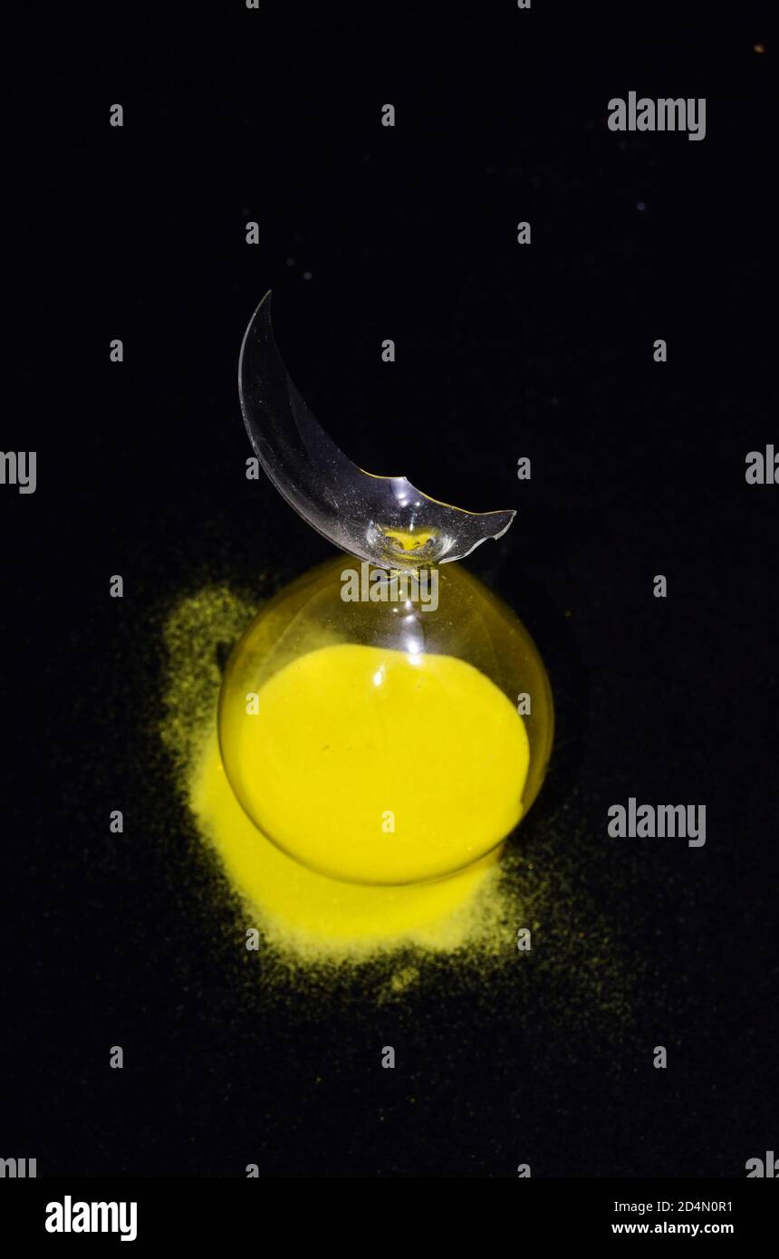 Broken Glass Hourglass Stock Photo - Alamy