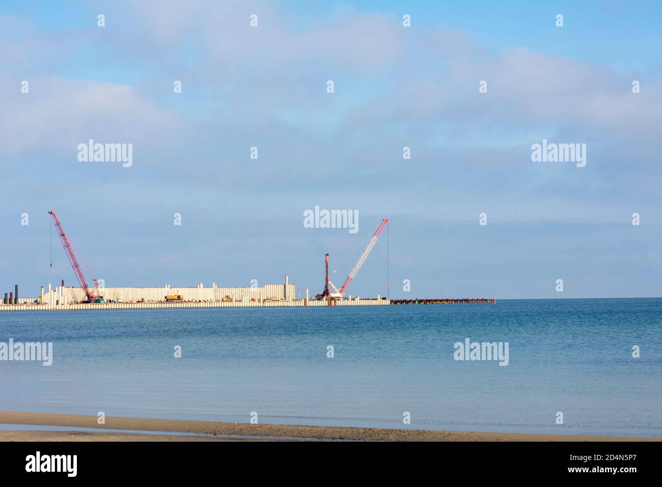 Marine platform hi-res stock photography and images - Alamy
