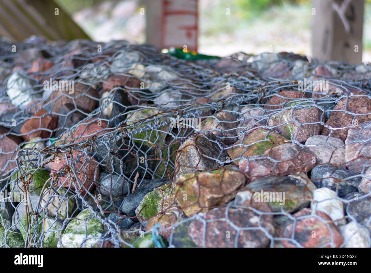 Stone wall rounded stones hi-res stock photography and images - Alamy