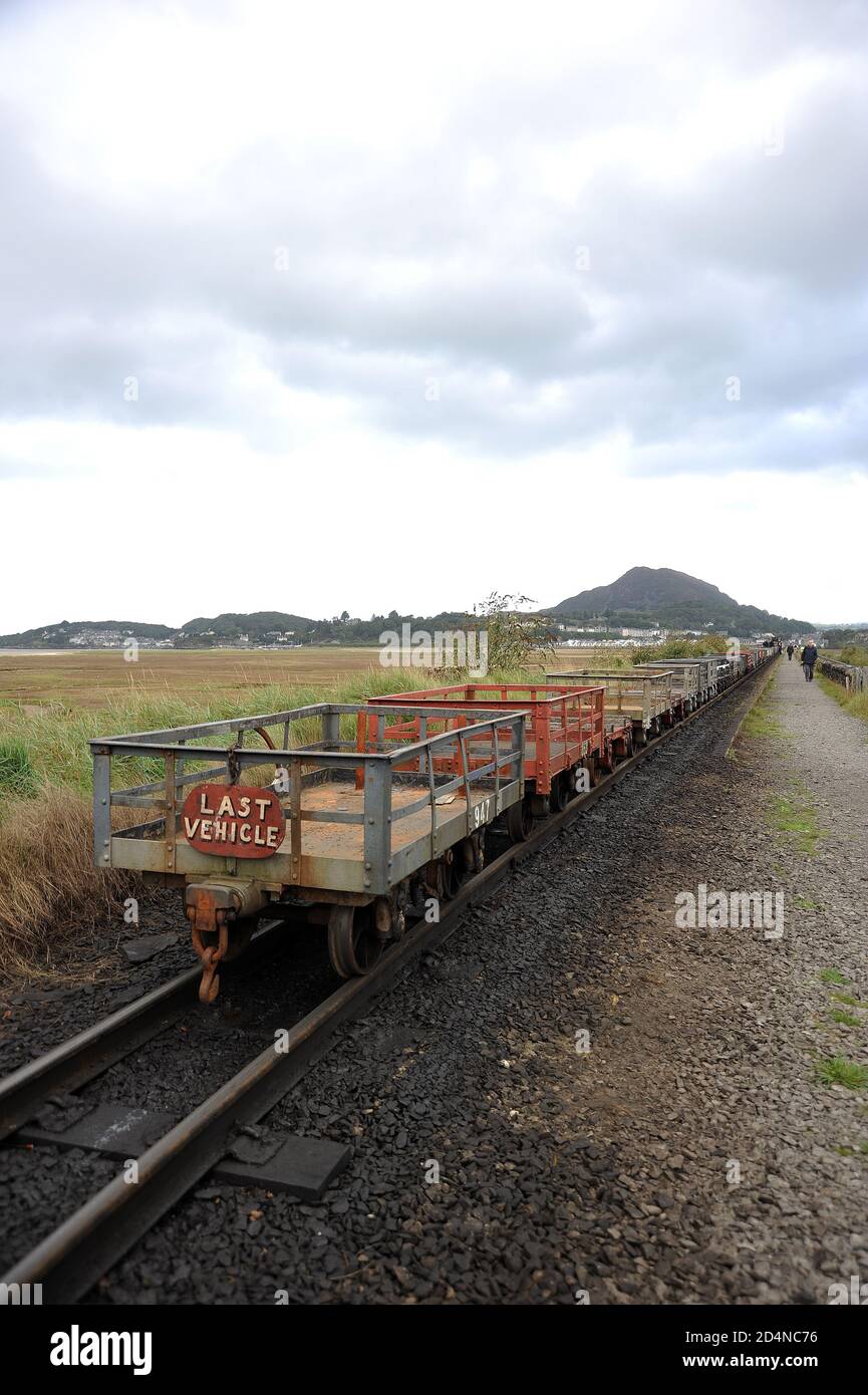 Slate train hi-res stock photography and images - Alamy