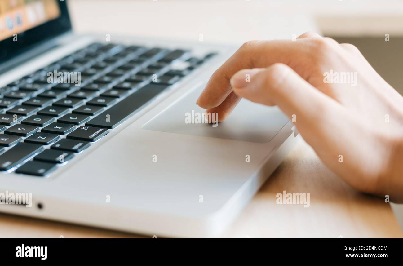 Typing hands hi-res stock photography and images - Alamy