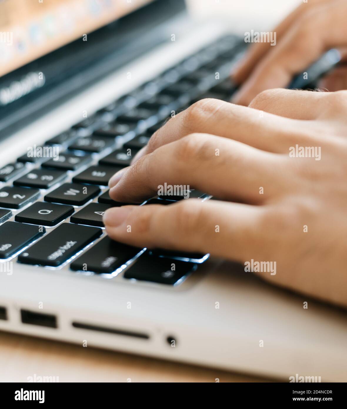 Typing fingers hi-res stock photography and images - Alamy