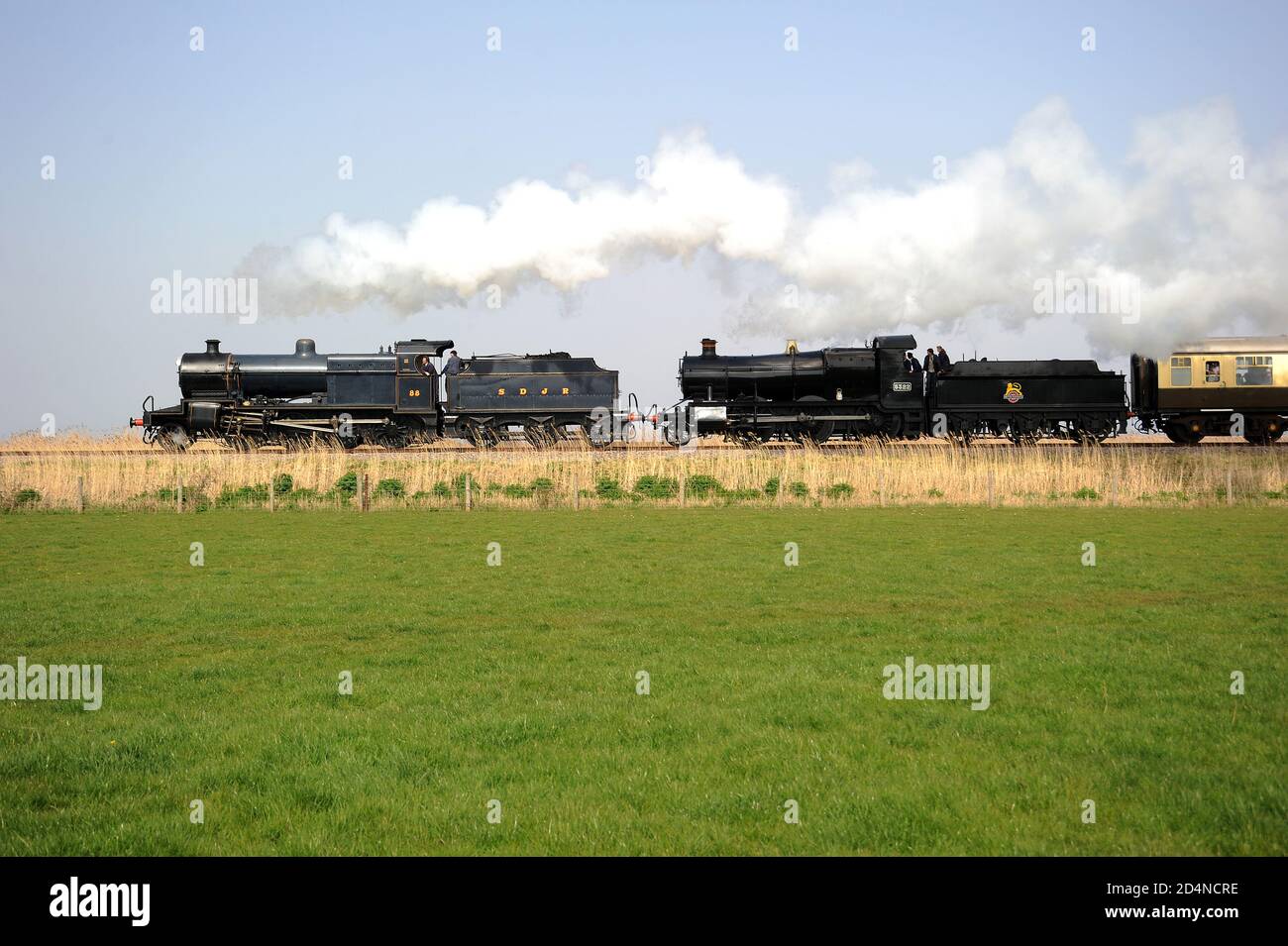 "88" and "5322" head away from Blue Anchor with a Bishops Lydeard - Minehead Service Stock Photo ...
