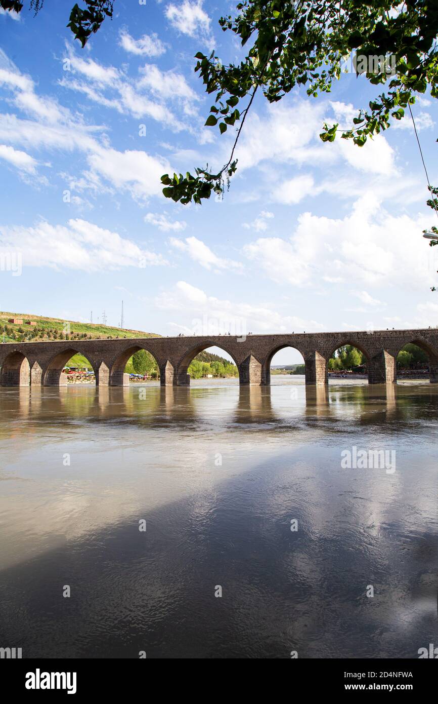 The Dicle Bridge is a historic bridge in Diyarbakır over the river ...