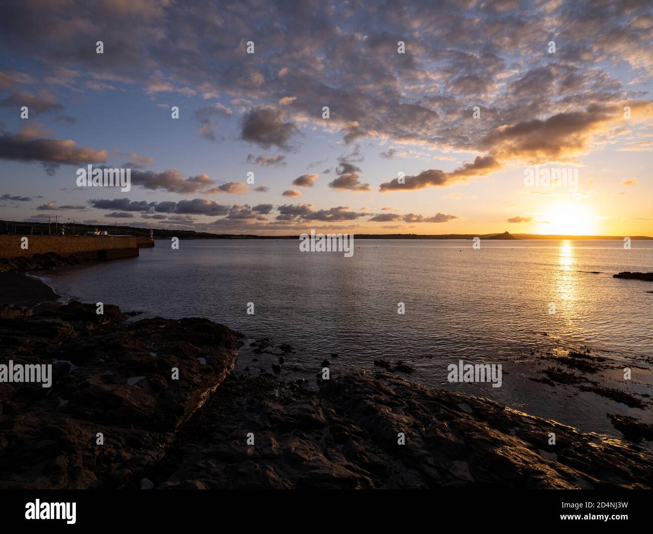 Mounts Bay looking towards St.Michaels Mount at Sunrise Stock Photo - Alamy