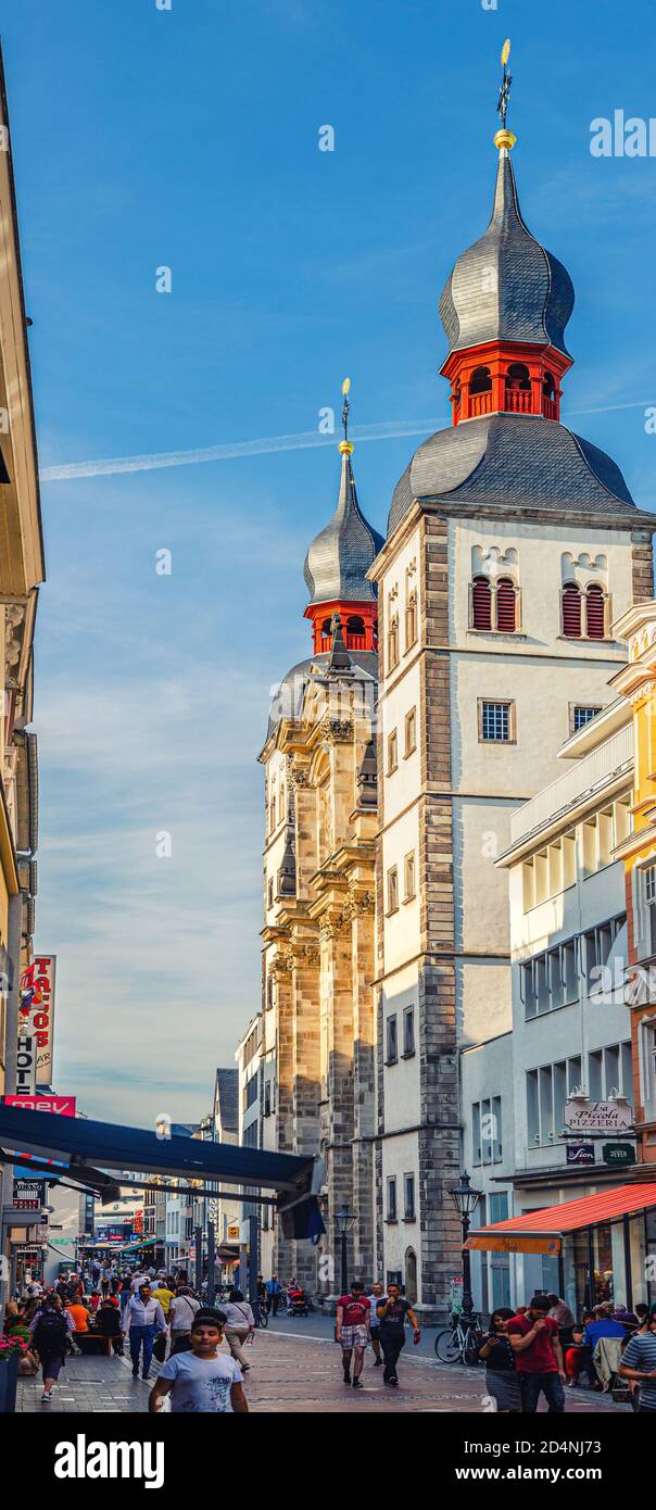 Catholic church of the holy name of jesus hi-res stock photography and images - Alamy