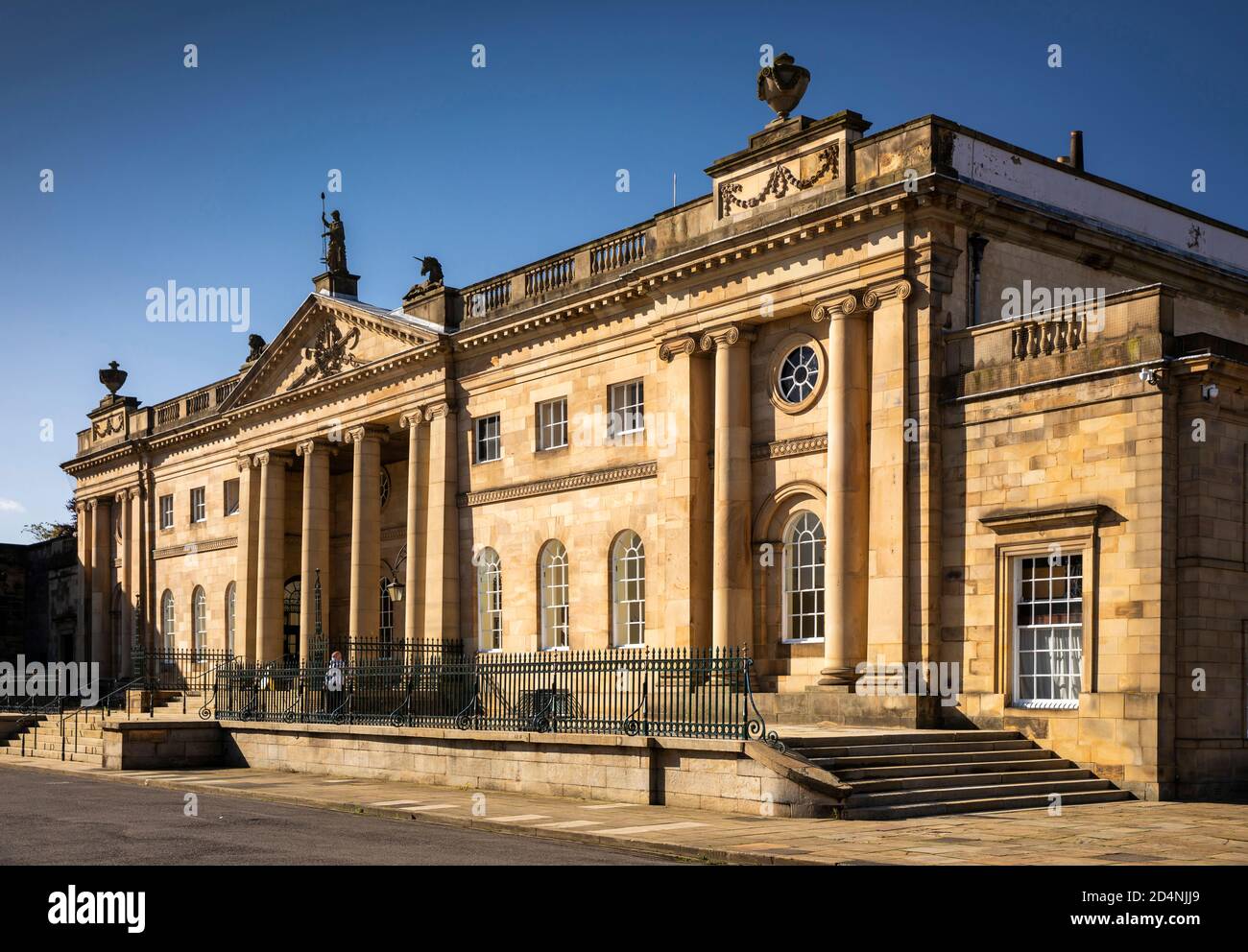 York crown court hi-res stock photography and images - Alamy