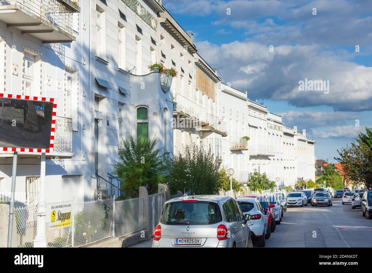 Vienna row houses hi-res stock photography and images - Alamy