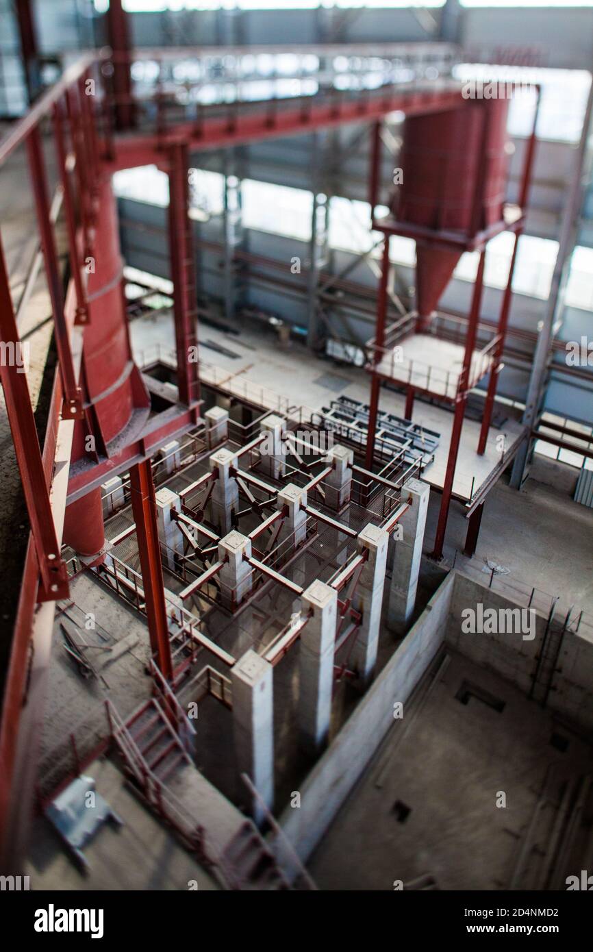 Basement workshop hi-res stock photography and images - Alamy