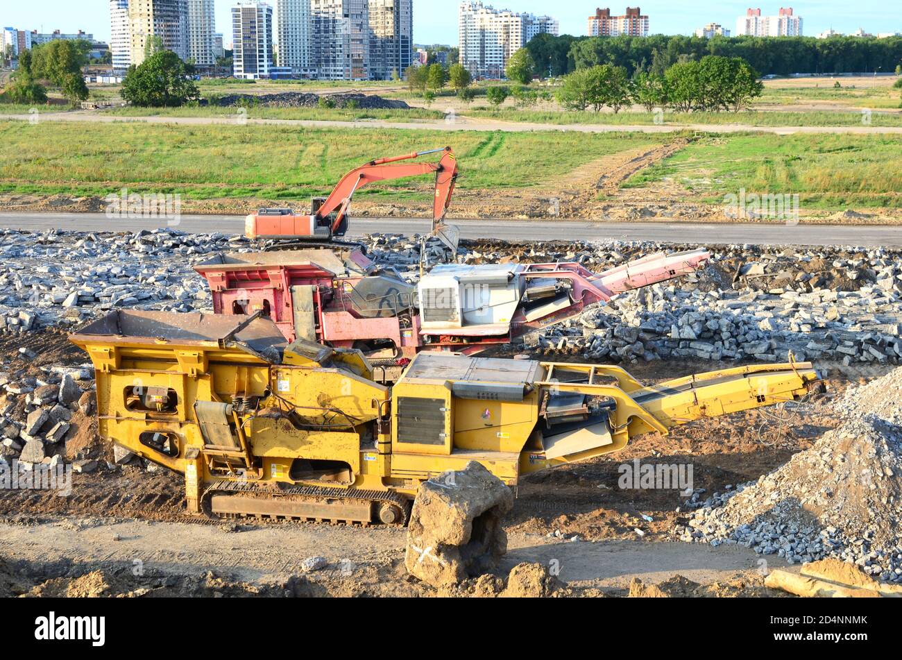 Equipment load tracked vehicle hi-res stock photography and images - Alamy