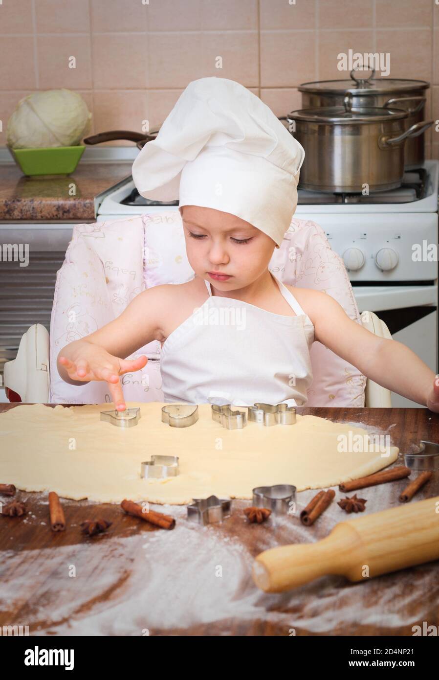 Messy cooking kids hi-res stock photography and images - Alamy