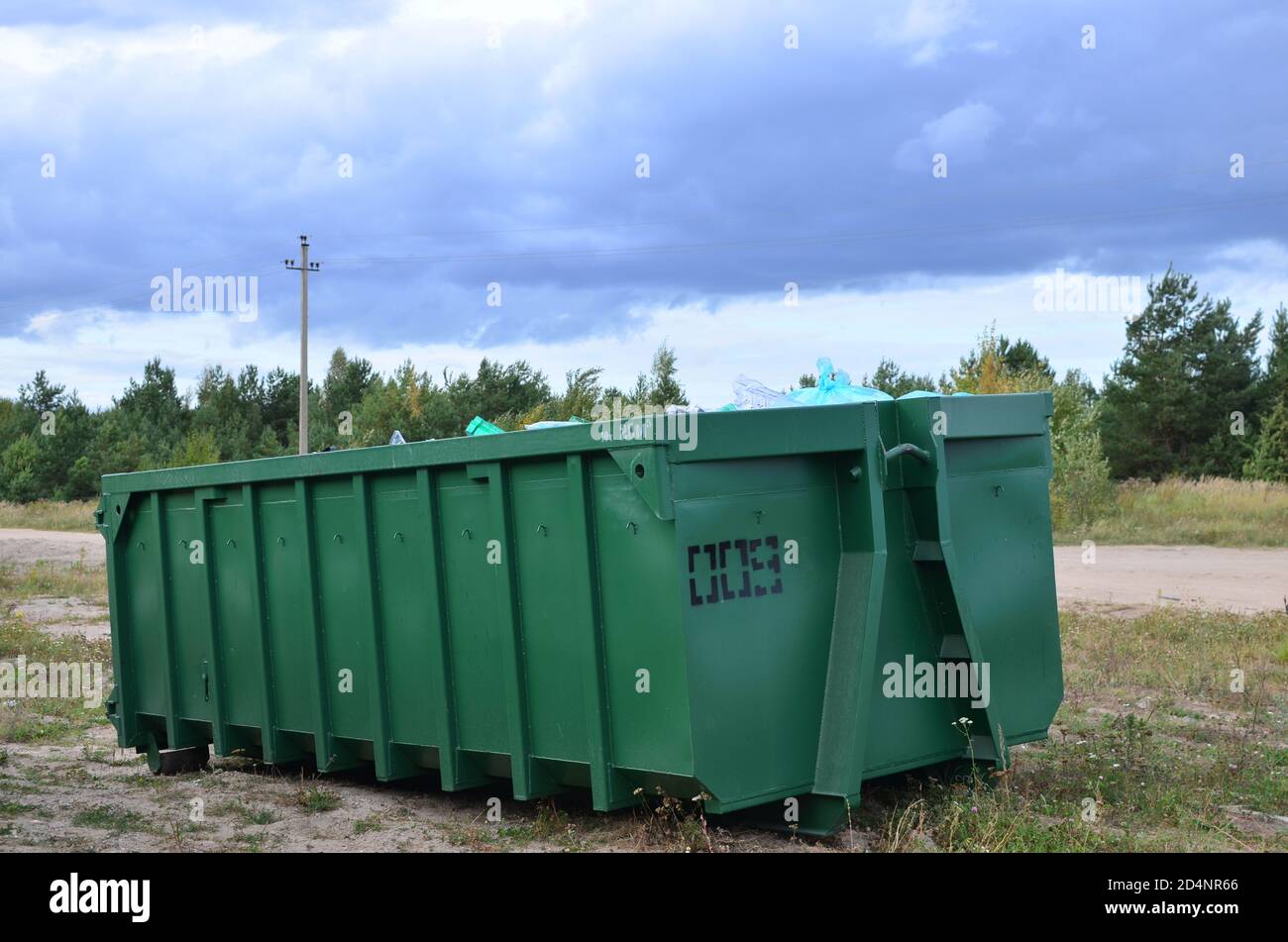 Skip for dumping renovation waste. Metal tanks and capacities for ...