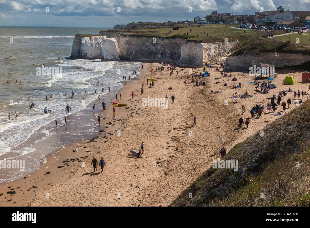 Botany Bay, btween Broadstairs and Margate in Kent on a summer's day ...