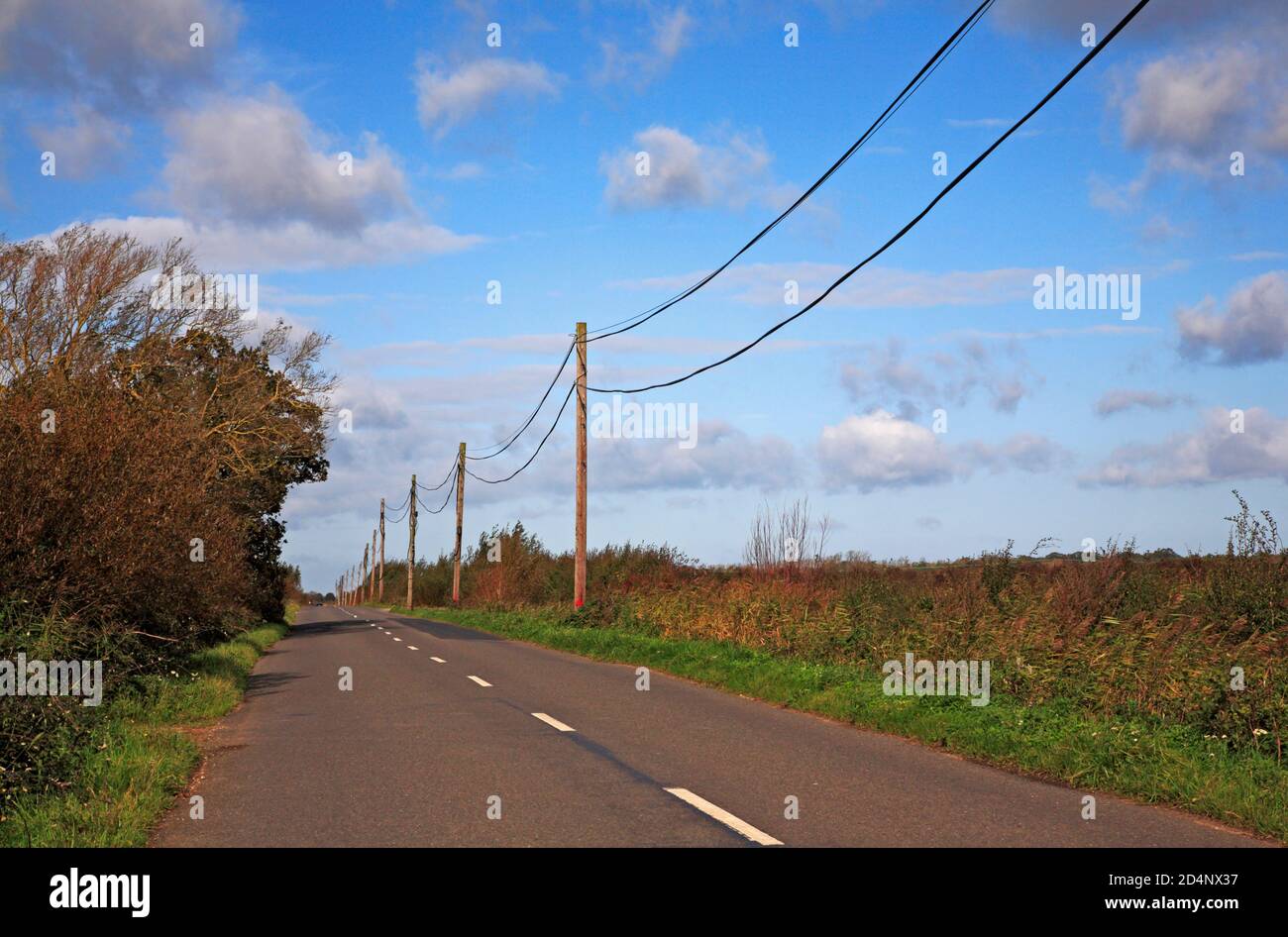 Straight road section hi-res stock photography and images - Alamy