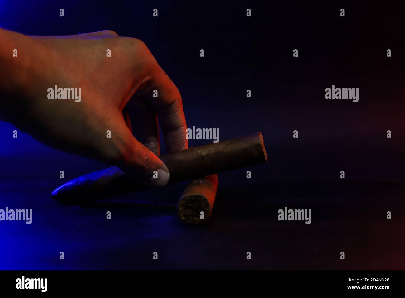 Hand picking tobacco hi-res stock photography and images - Alamy