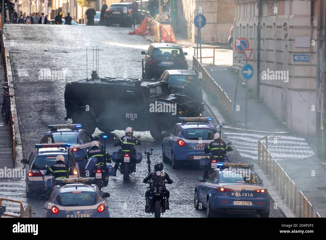 Car camera tom cruise hi-res stock photography and images - Alamy