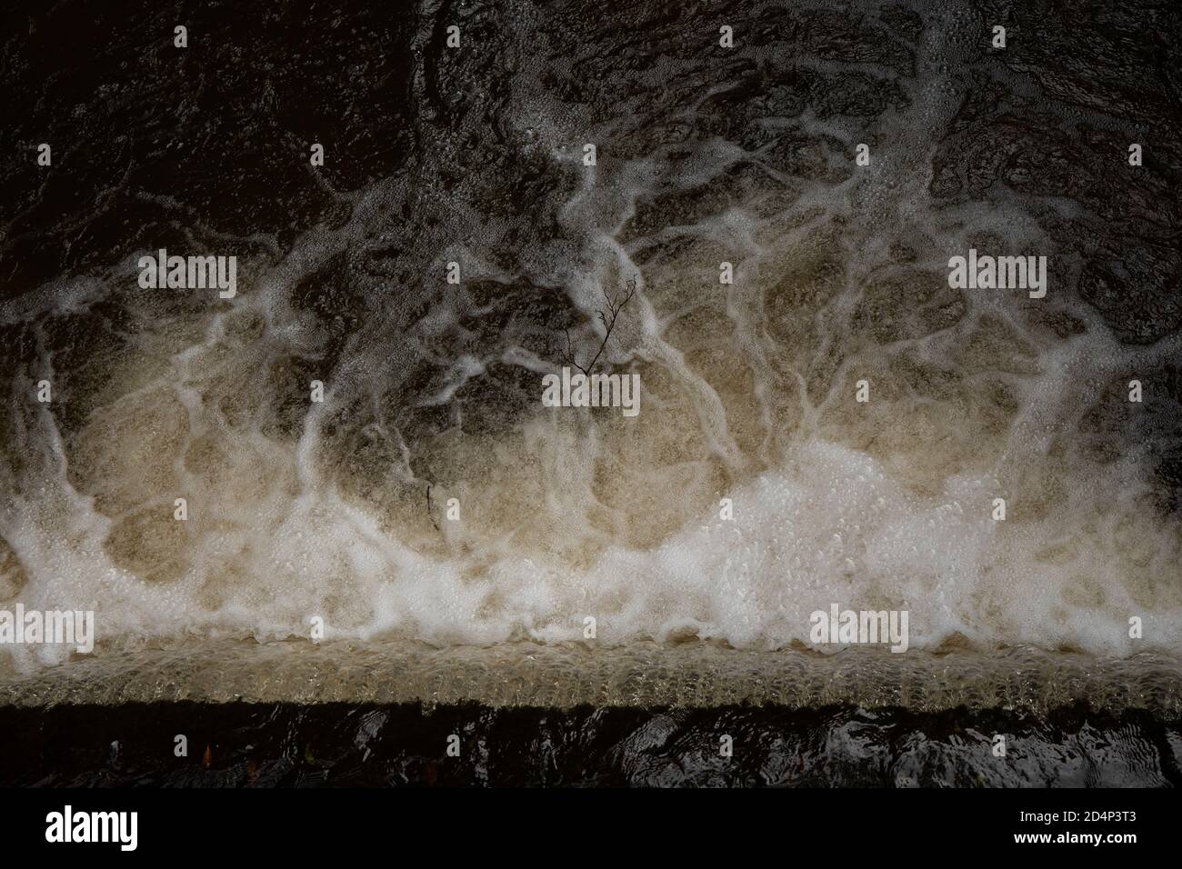 Foaming water at Vowchurch bridge on the River Dore Stock Photo - Alamy