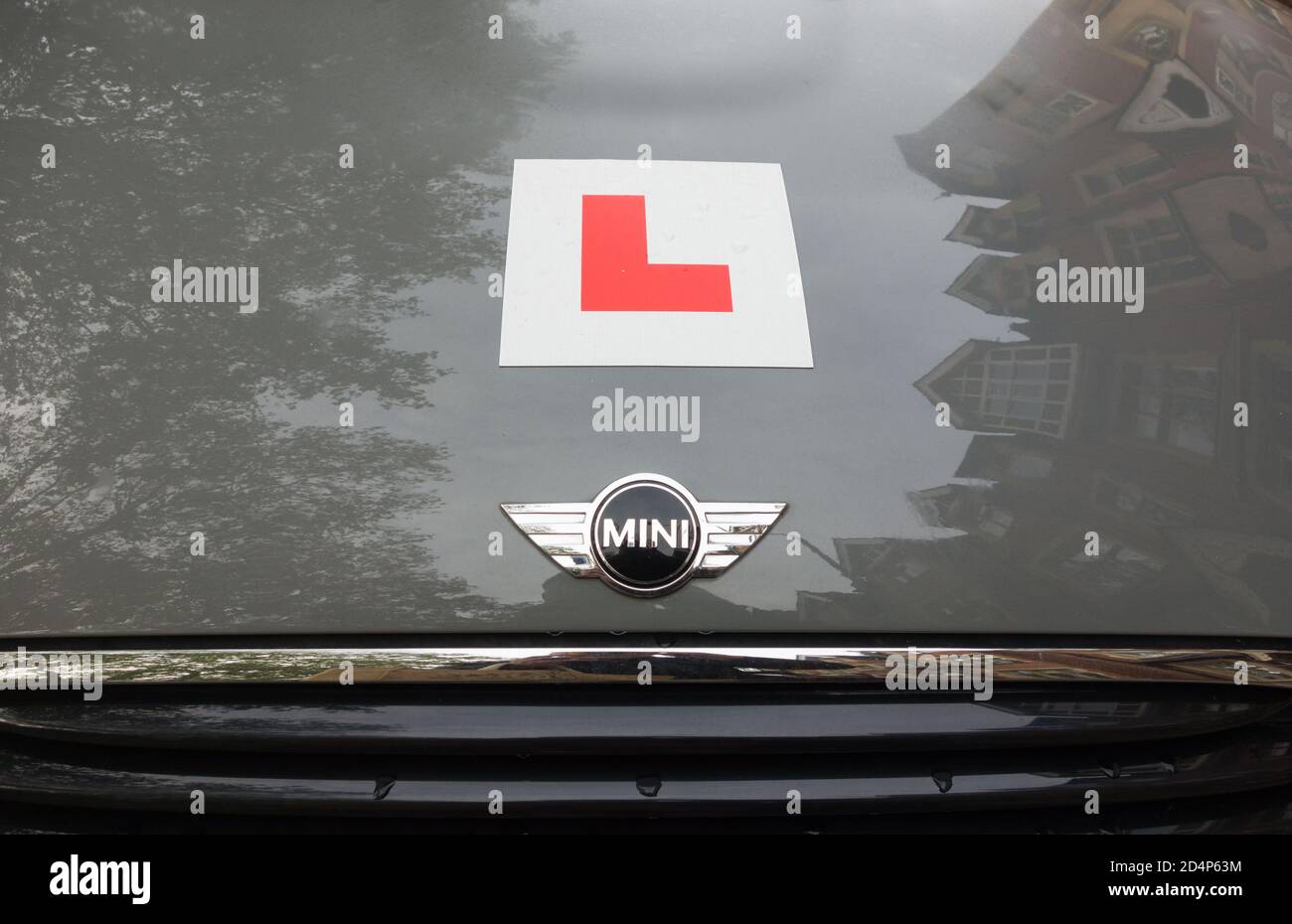 Closeup of L plates on the bonnet of a grey BMW Mini Cooper Stock Photo ...