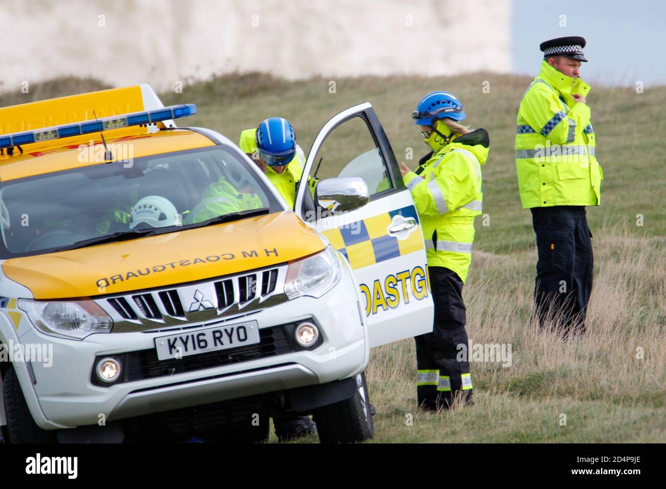 Coast guard rescue team hi-res stock photography and images - Alamy